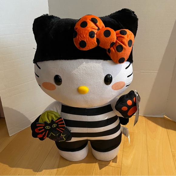 Hello Kitty | Toys | Nwt Large Hello Kitty Halloween Greeter | Poshmark